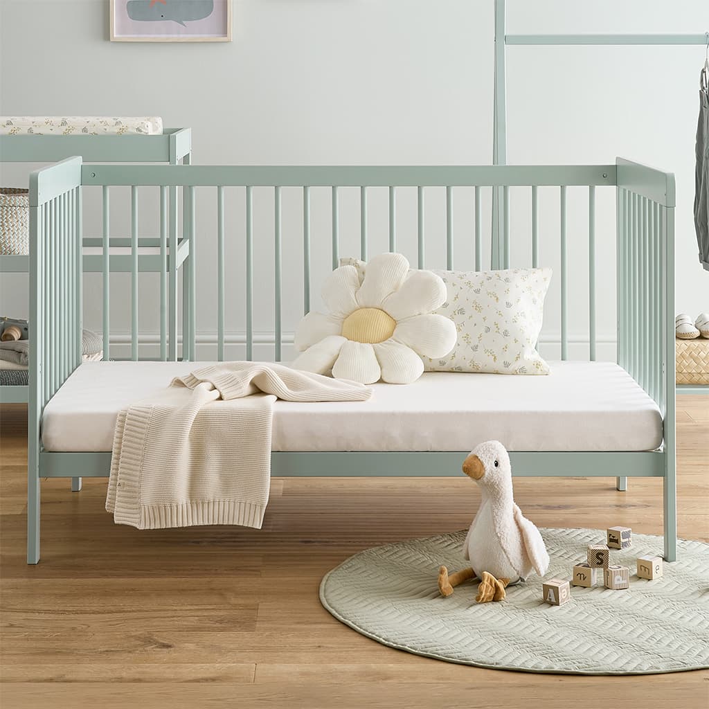 CuddleCo Nola Cot Bed - Babyeze